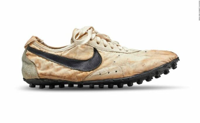 10 Daftar Sepatu Olahraga Termahal di Dunia, hingga Miliaran!