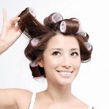 6 Trik Mengeriting Rambut Tanpa Bantuan Alat Catok - Tokopedia Blog