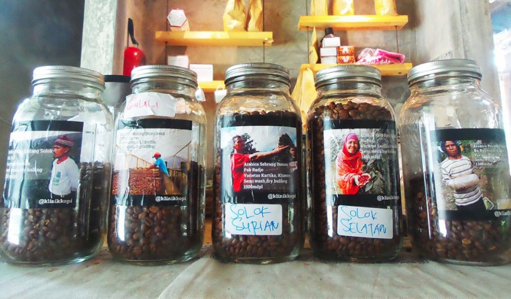 Klinik Kopi, Kedai Kopi Jogja Jadi Saksi Film AADC 2 - Tokopedia Blog