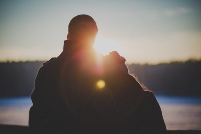 Apa Arti Sayang dalam Hubungan Cinta? Temukan Jawabannya di Sini