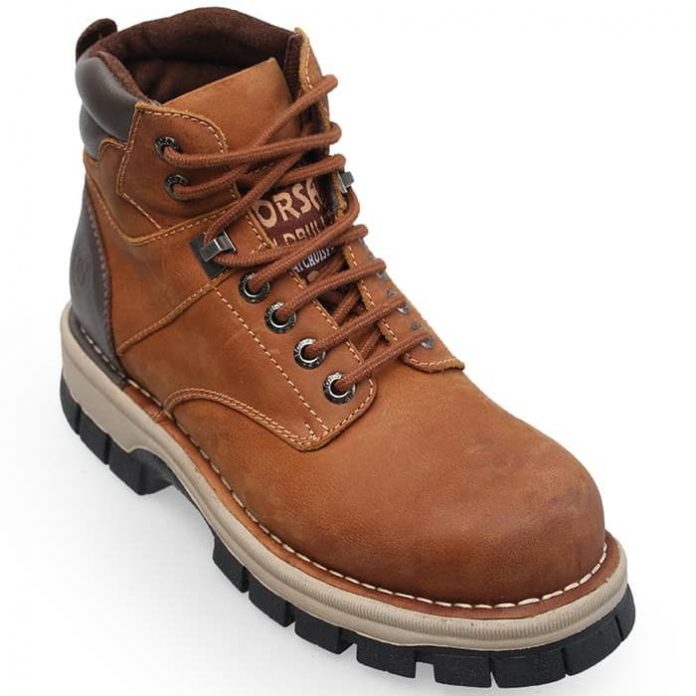 7 Sepatu Boots Pria Lokal Berkualitas Internasional, Maskulin!