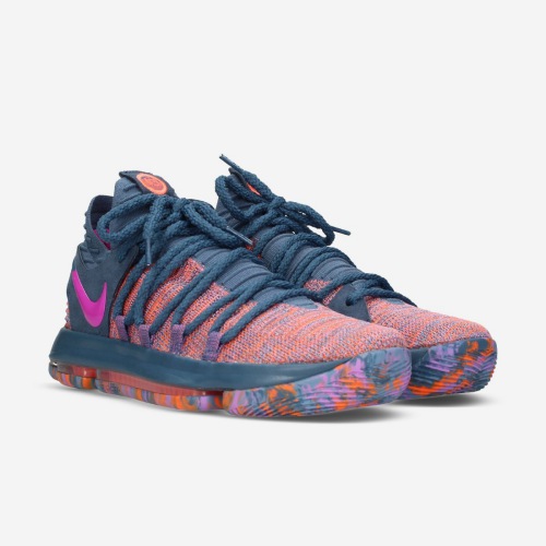 10 Merk Sepatu Pemain Basket NBA Terkenal - Tokopedia Blog