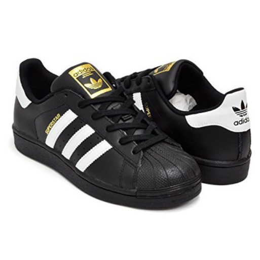 10 Sepatu Sneakers Hitam Wanita Terbaik untuk Tampil Klasik dan Elegan