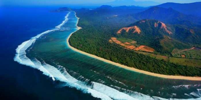 12 Pulau Wisata di Nusa Tenggara Barat Terbaik- Tokopedia Blog
