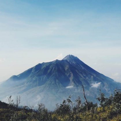 Tips Mendaki Gunung Merbabu Pengalaman Pribadi - Tokopedia Blog