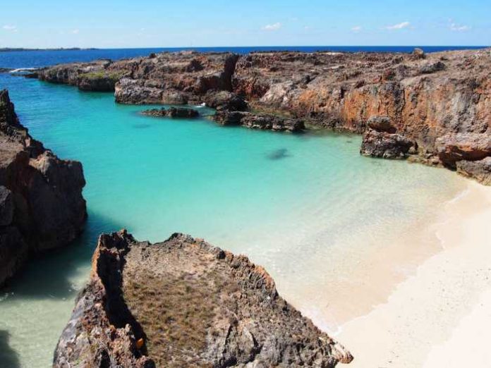 9 Destinasi Wisata Terbaik di Pulau Rote - Tokopedia Blog