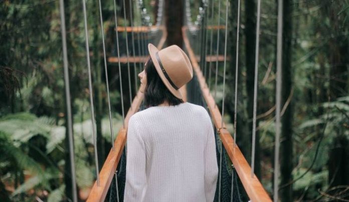 Yuk Cari Tahu Model Topi yang Cocok untuk Wajah Kamu! - Tokopedia Blog