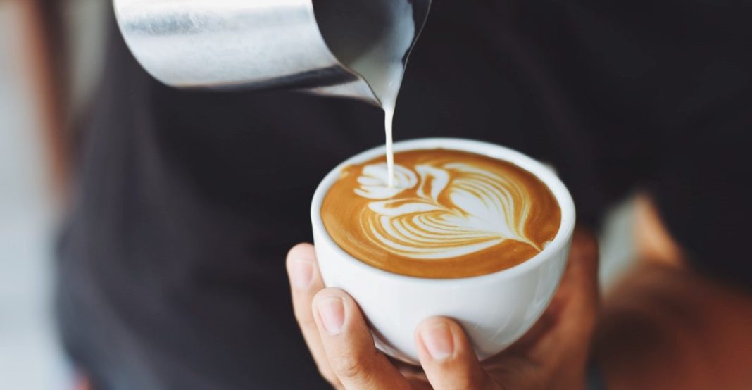 6 Teknik Meracik Kopi yang Bisa Dipelajari di Sekolah Barista ...