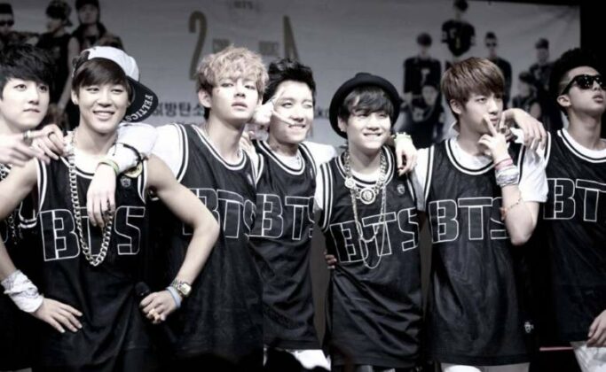 Biodata Member BTS Lengkap & 10 Fakta Menarik Personelnya