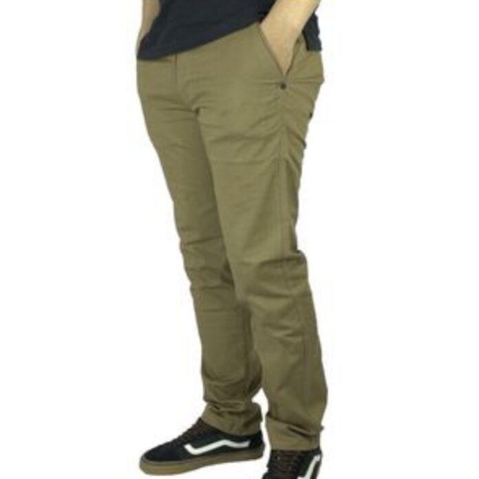 10 Rekomendasi Merk Celana Chino Pria Terbaik dan Ternyaman