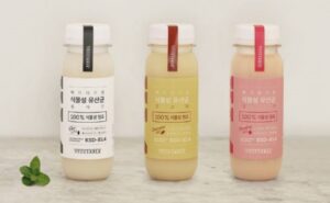 10 Ide Desain Stiker Untuk Kemasan Botol Minum - Tokopedia Blog