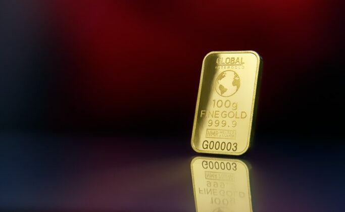 2 Cara Menabung Emas Berikut Keuntungan & Risikonya