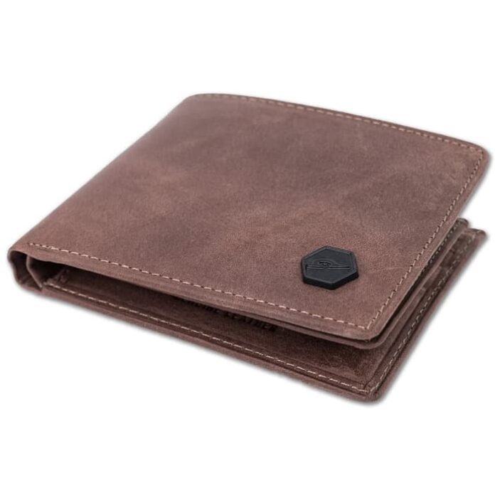 11 Merk Dompet Pria Lokal Terbaik, Bangga dan Berwibawa