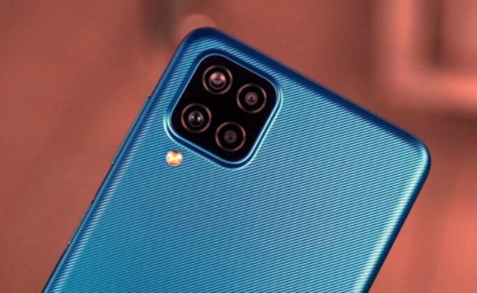 Review Samsung Galaxy A12: Ponsel Spesial untuk Milenial