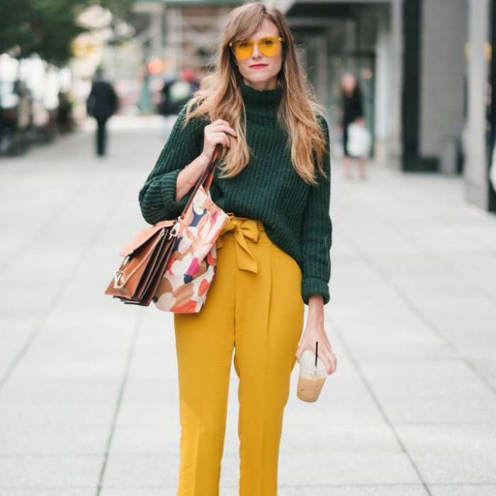 15 Inspirasi OOTD Warna Mustard: Penampilan Jadi Fresh & Fun!