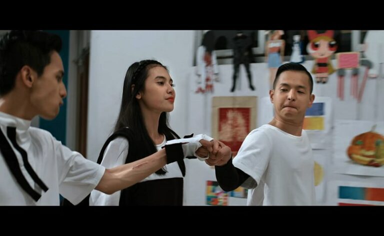 10 Film Ernest Prakasa Terbaik dari Tahun 2014 hingga Terbaru