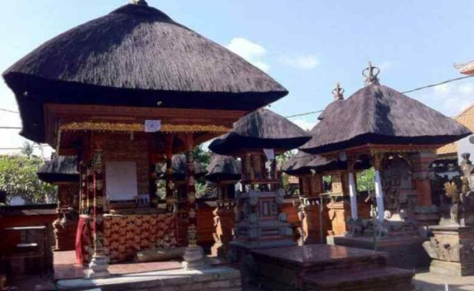 Rumah Adat Bali Beserta Gambar, Keunikan, Fungsi & Ciri Khasnya