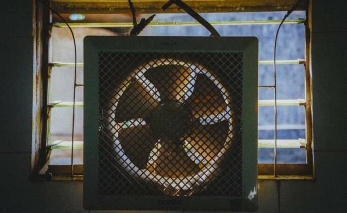 11 Rekomendasi Exhaust Fan Dapur Terbaik: Udara Jadi Bersih