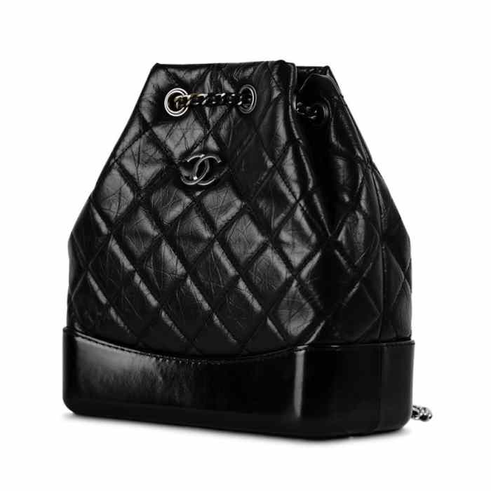 15 Merk Tas Ransel Wanita Branded Terbaik, Tampil Gaya!