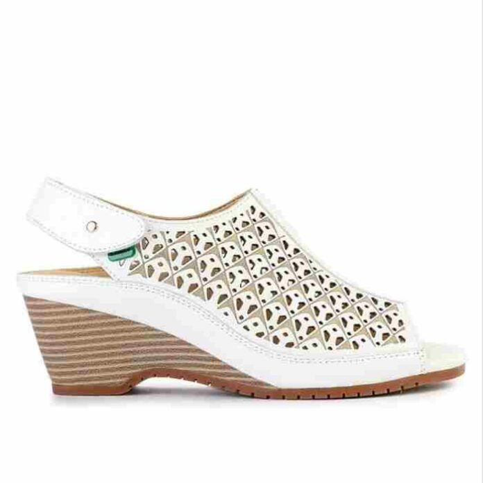 11 Merek Sepatu Wedges Wanita Terbaik, Nyaman dan Awet