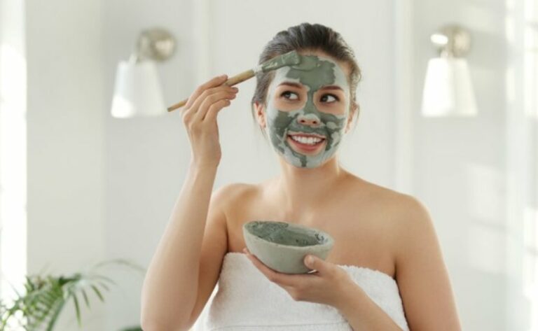 Apa Itu Clay Mask? Simak 13 Manfaat & Cara Penggunaannya!