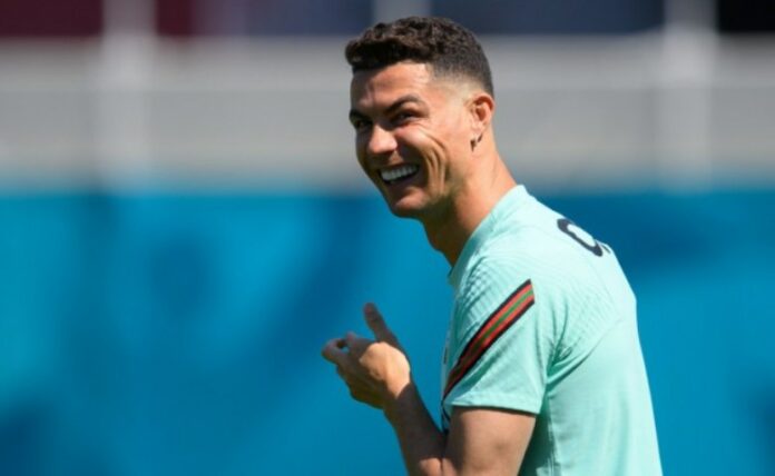 10 Model Rambut Crew Cut Pria: Bak Aktor dan Pemain Bola