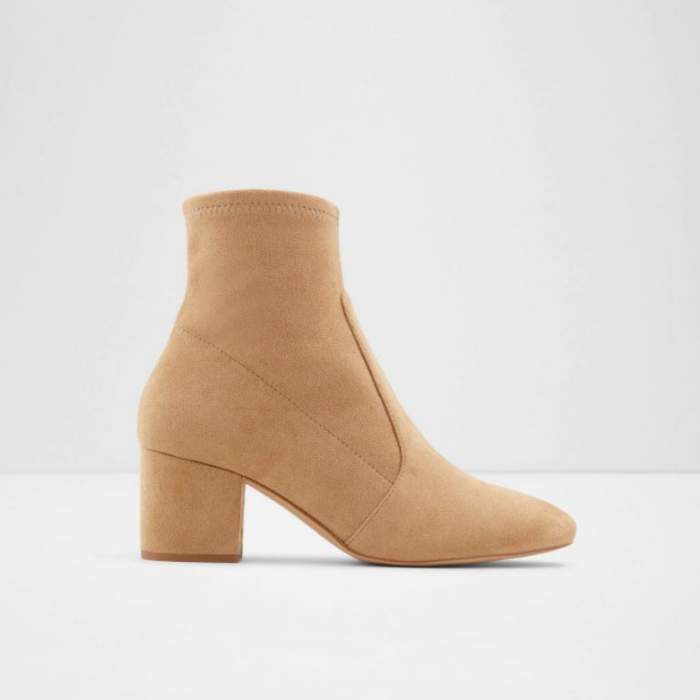 21 Merek Sepatu Boots Wanita Terbaik, Jadi Makin Gaya! - Tokopedia Blog