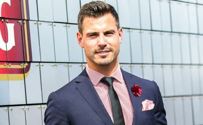 10 Model Rambut Crew Cut Pria: Bak Aktor dan Pemain Bola