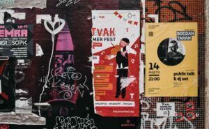 Pengertian Serta Fungsi Poster yang Wajib Kamu Ketahui!