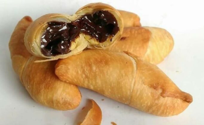 3 Pilihan Resep Pisang Molen Renyah dan Empuk - Tokopedia Blog
