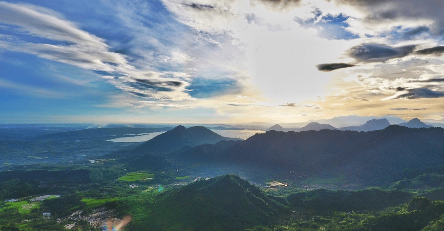 12 Tempat Wisata Terpopuler dan Terbaru di Karawang