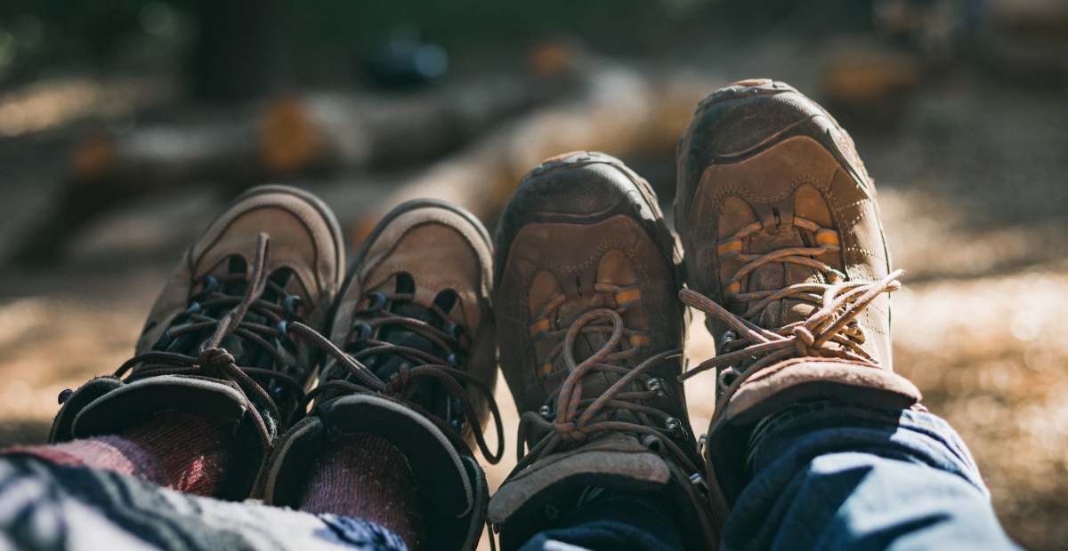 18 Merek Sepatu Gunung yang Tangguh dan Tahan Lama