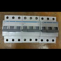 Jual Mcb 3 Phase 25A Terbaik - Harga Murah April 2025 & Cicil 0%