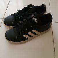 Adidas Grand Court Asli untuk Koleksi Sepatumu Juni 2024