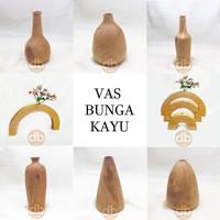 Vas Bunga Cantik Aneka Bentuk & Desain - Januari 2024