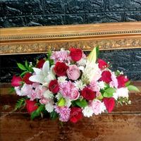 Jual Rangkaian Bunga Meja Terbaik - Harga Murah Juni 2024 & Cicil 0%