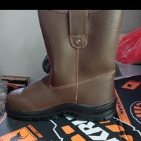 Jual Sepatu Safety Crusher Terbaik - Harga Murah April 2024 & Cicil 0%