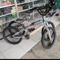 Jual Sepeda Senator 20 Inch Murah & Terbaik - Harga Terbaru Juni 2024