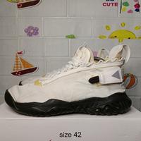 Jual Sepatu Second Branded Model & Desain Terbaru - Harga Februari 2024