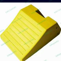 Jual Ban Trailer Terlengkap - Harga Murah Juni 2024 & Cicil 0%