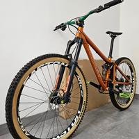 Jual Sepeda Gunung Rubick Terbaik - Harga Murah Juni 2024 & Cicil 0%