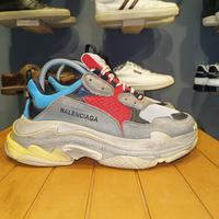 Jual Sepatu Second Branded Model & Desain Terbaru - Harga Juni 2024