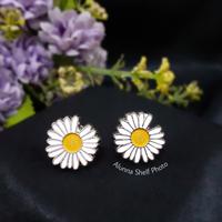 Jual Enamel Pin Model & Desain Terbaru - Harga Februari 2026