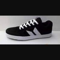Jual Sepatu Macbeth Original Model & Desain Terbaru - Harga Juni 2024