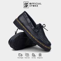 Sepatu Docmart Terbaru Koleksi Mei 2025 yang Wajib Punya