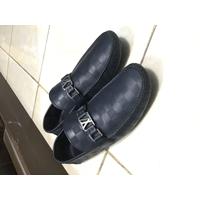 Jual Sepatu Louis Vuitton Original Model & Desain Terbaru - Harga Juni 2024