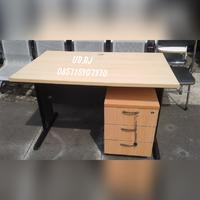 Jual Meja Setengah Biro Terbaik - Harga Murah Juni 2024 & Cicil 0%