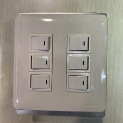 Jual Grid Switch atau Saklar 4 Gang Panasonic + Inbodus Plastik ...