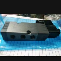 Jual Solenoid Valve RV5231-08/RV5231-10 E2 E4 AC220V / DC24V EMC ...