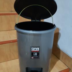 Jual dustbin pedal 12 liter / tempat sampah injak 12 liter stainless - 5liter - Jakarta Barat ...